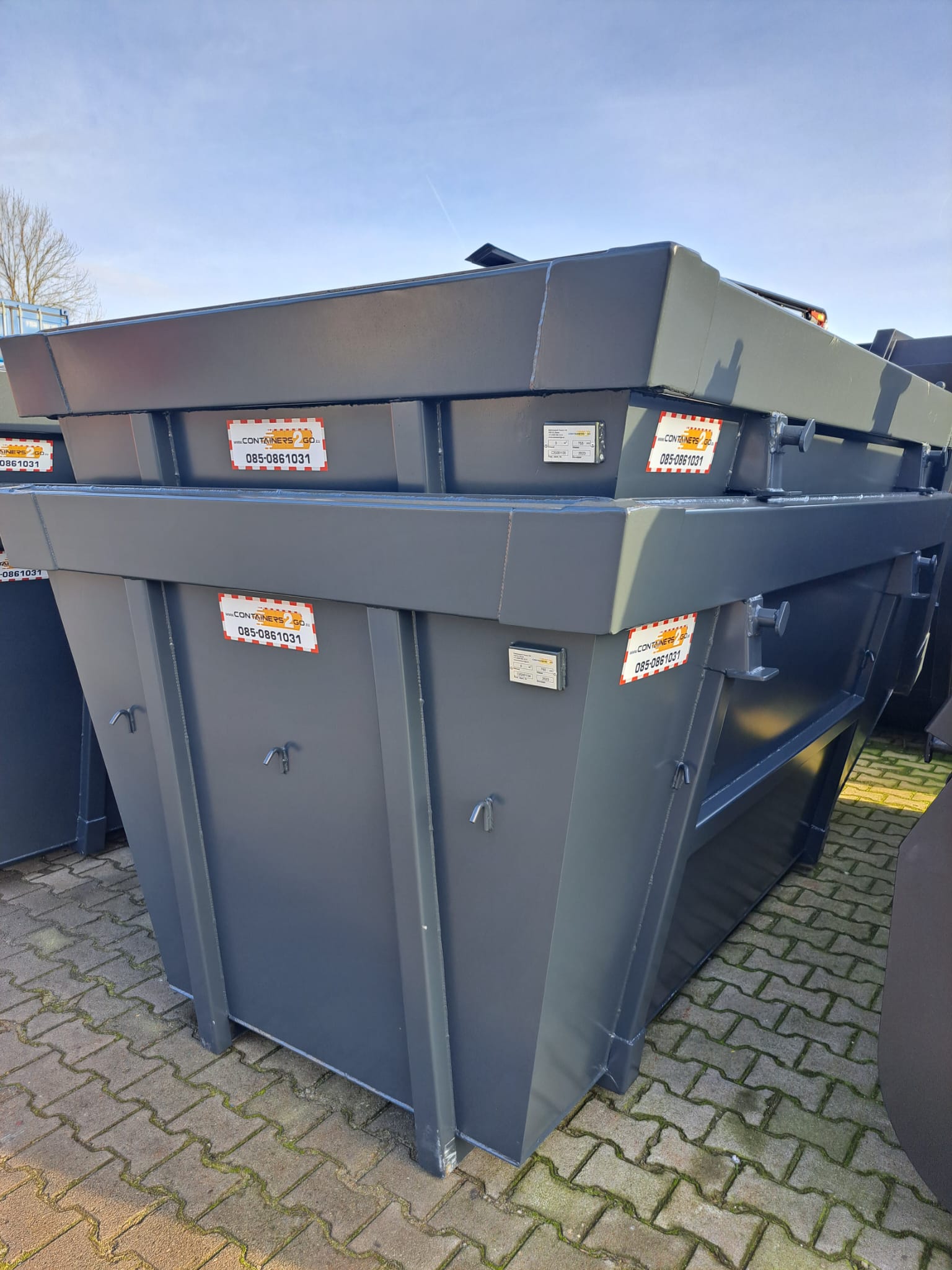 Nieuw binnen 9m3 portaalarm containers. Bestel makkelijk en snel online ...